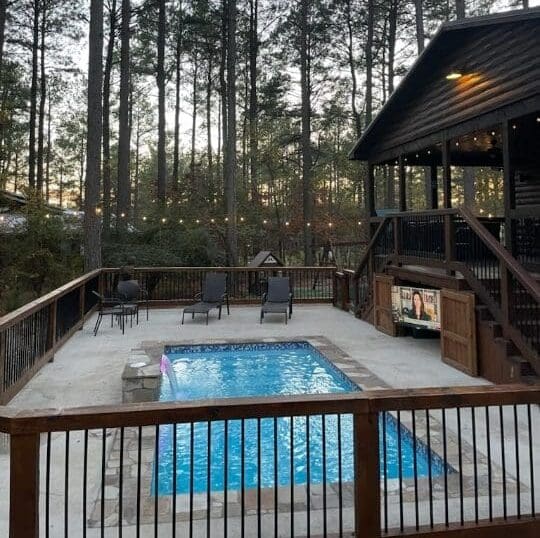 Broken Bow Lake Cabin Rentals | » Whiskey Hollow